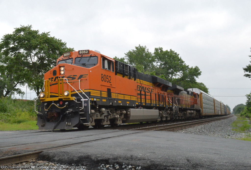 BNSF 8052 and CSX train Q217